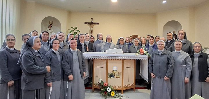 Alegeri în cadrul celui de-al V-lea capitul provincial al Surorilor ...